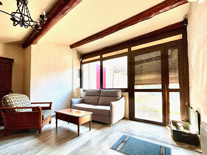 Appartement à louer - Les Ecarts, Saint-Rémy-de-Provence - 2 pièces - 1 chambre