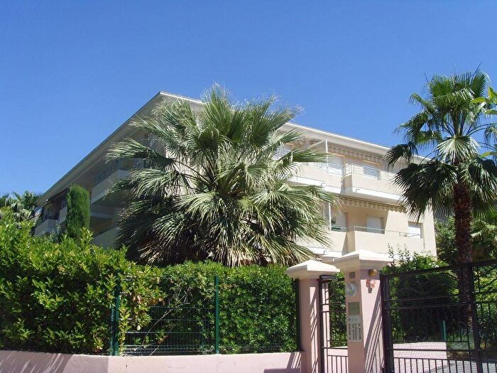 Appartement à louer - Caucade, Sainte Marguerite, Nice - 1 pièce