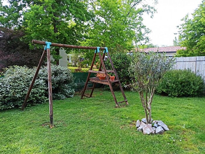 Maisons à vendre et appartements à louer - 1
