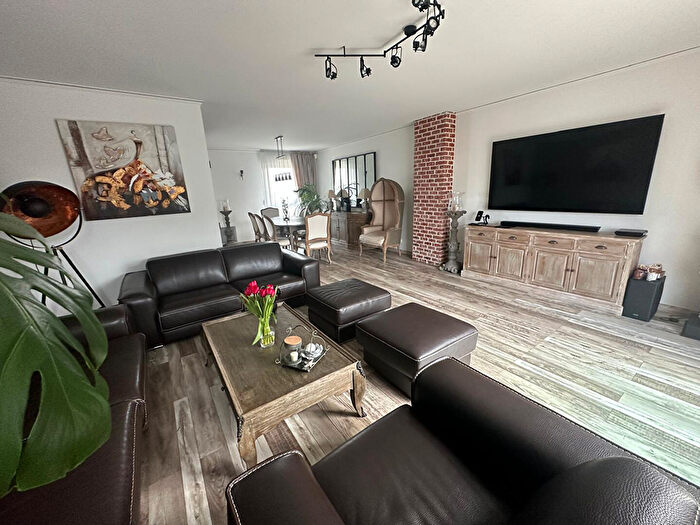 Appartement à vendre - Villemomble, Centre-ville, Orangerie - 6 pièces - 4 chambres