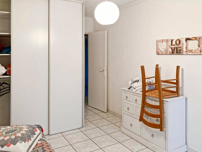 Appartement à louer - Val Saint-André, Arc, La Torse, Aix-en-Provence - 1 pièce