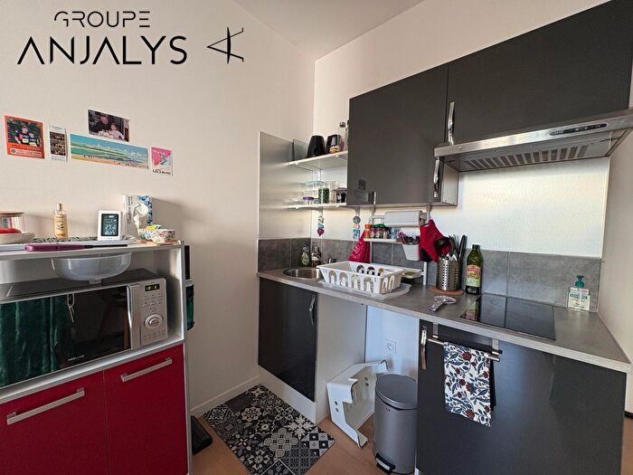 Appartement 1 pièce à louer à Lyon 8ème, Bachut, Transvaal