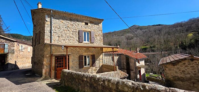 Maison à louer - Gourdon - 6 pièces - 4 chambres