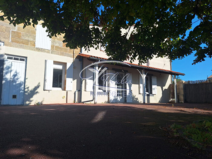 Maison à vendre - Saint-André-de-Cubzac - 7 pièces - 5 chambres