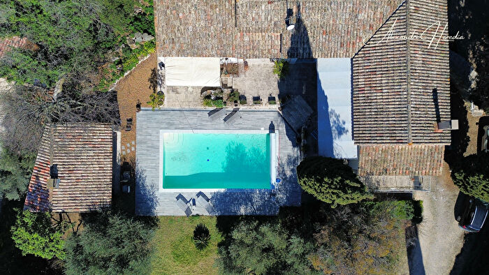 Maison à vendre - Uzès - 9 pièces - 5 chambres