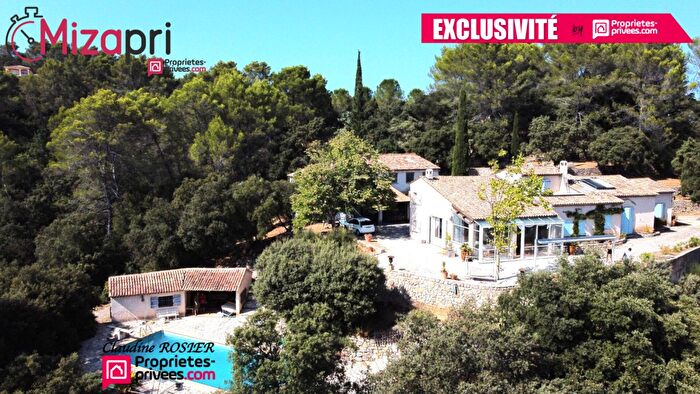 Maison à vendre - Pignans - 10 pièces - 5 chambres