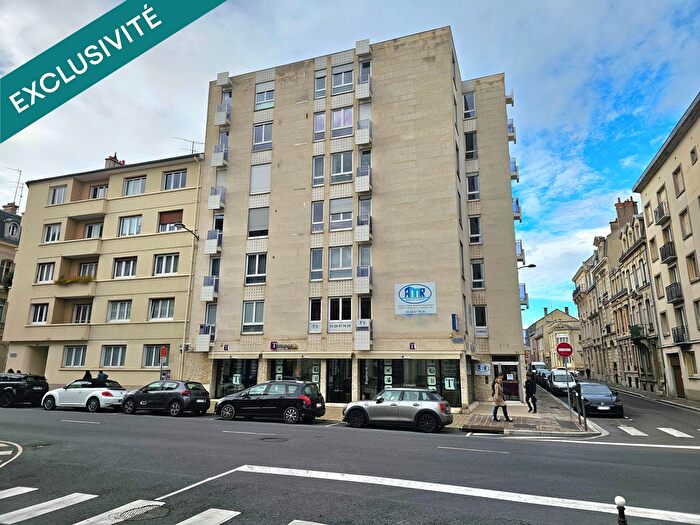 Appartement à vendre - Reims, Centre-ville - 2 pièces - 1 chambre