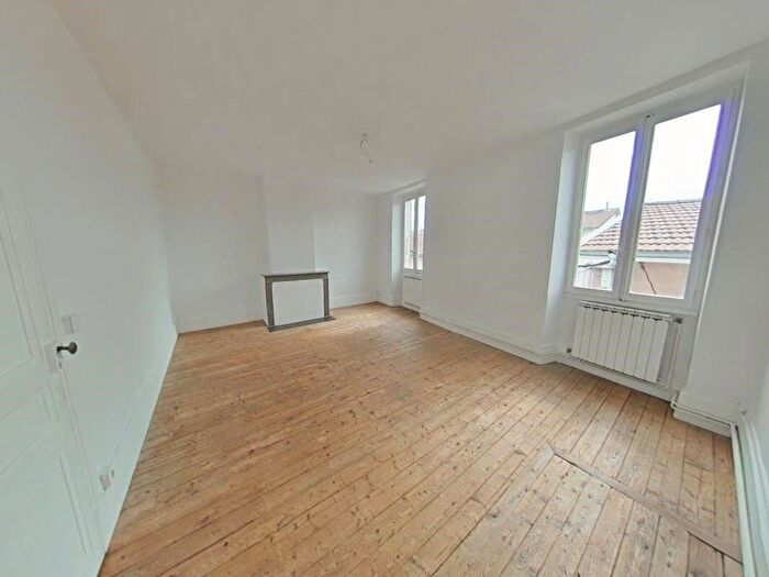 Centre-Historique, Romans-sur-Isère - Appartement 4 pièces à louer