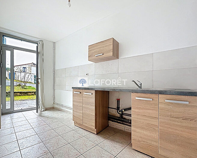 Appartement à louer - Thouars - 2 pièces - 1 chambre