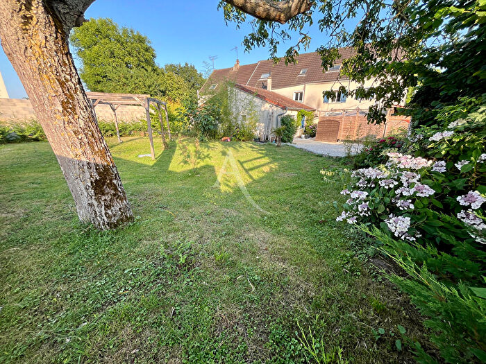 Maison à vendre - Chambry - 6 pièces - 5 chambres