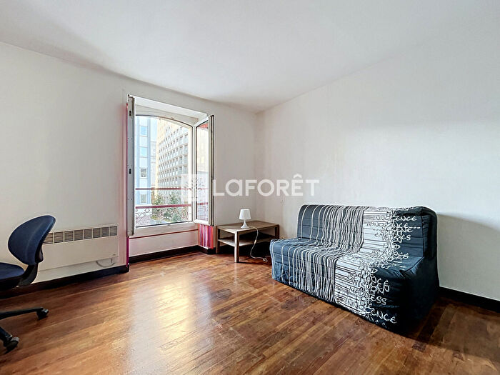 Appartement 1 pièce à louer - Quartiers Centre, Colombier