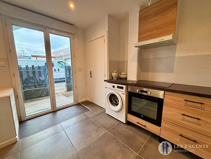 Appartement à louer - Saint-Martin-dHères, Romain Rolland - 3 pièces - 2 chambres