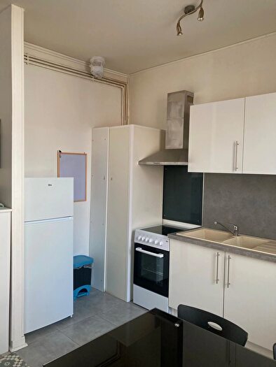Appartement 3 pièces à Saint-Quentin, Centre-ville, à louer