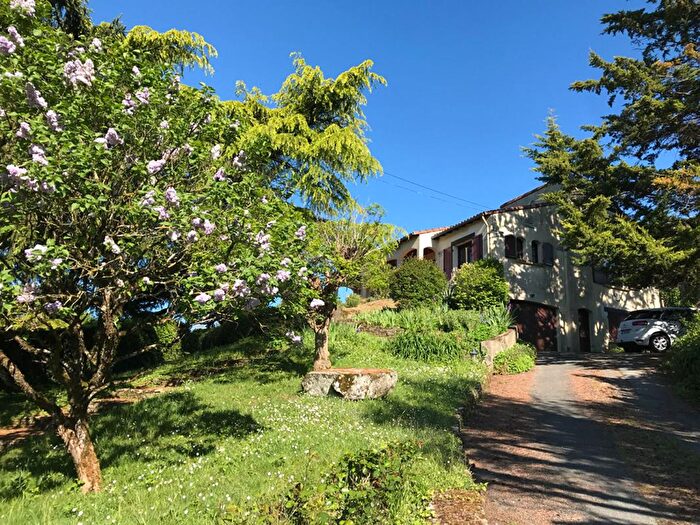 Pouzauges - Maison 5 pièces à vendre