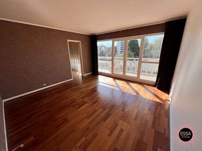 Appartement à louer - Forêt, Vélizy-Villacoublay - 3 pièces - 2 chambres