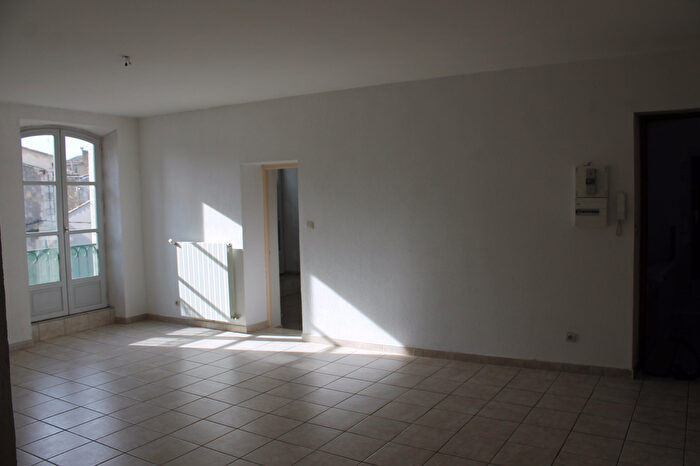 Appartement à louer - Pont-Saint-Esprit - 4 pièces - 3 chambres