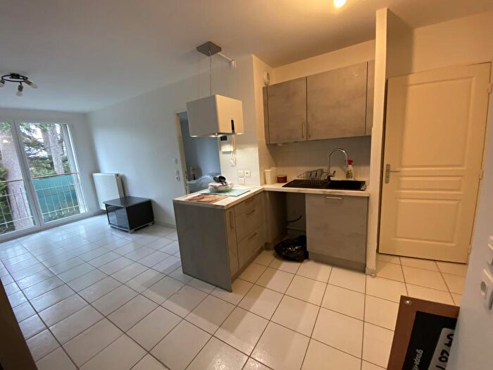 Appartement à louer - La Verpillière - 2 pièces - 1 chambre