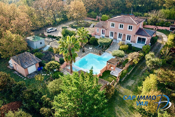 Maison à vendre - Signes - 5 pièces - 4 chambres