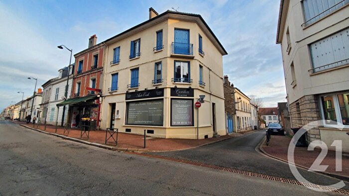 Appartement à vendre - Étampes, Centre-Ville - 3 pièces - 2 chambres