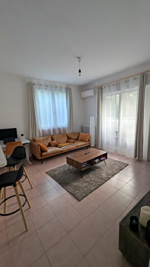 Appartement à louer - Vence, La Sine, La Plus Basse Sine - 3 pièces - 2 chambres