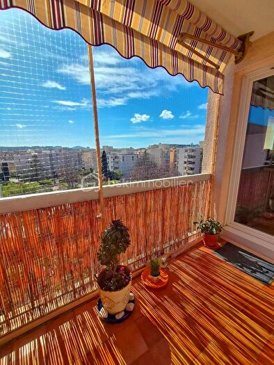 Appartement à vendre - Toulon, Saint-Roch - 5 pièces - 3 chambres