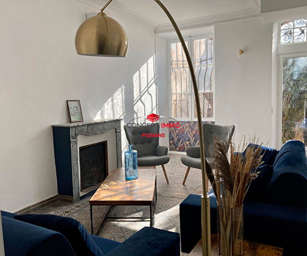 Maison à louer - Pignans - 15 pièces - 8 chambres