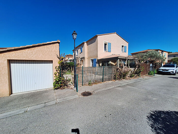 Eyguières : Maison 2 pièces à vendre