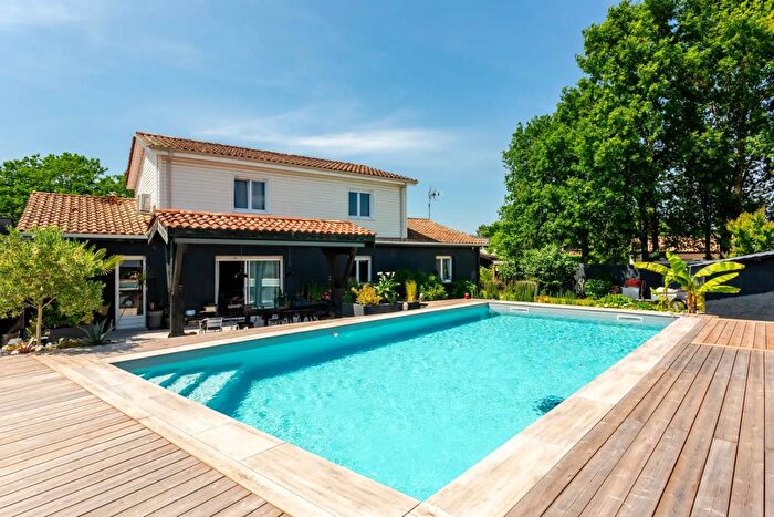 Maison à vendre - Sainte-Hélène - 8 pièces - 6 chambres