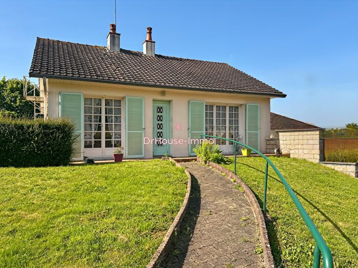 Nogent-le-Bernard : Maison 3 pièces à vendre