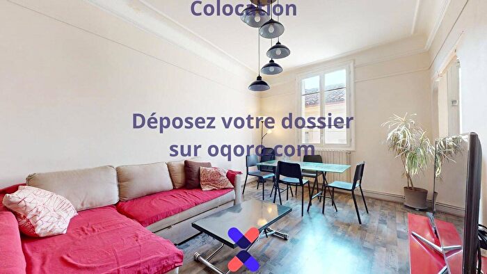 Appartement à louer - La Balance-Palais des Papes, Avignon - 4 pièces - 3 chambres