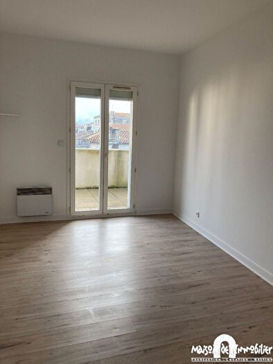 Appartement à louer - Cognac, Centre-ville, Gare - 2 pièces - 1 chambre