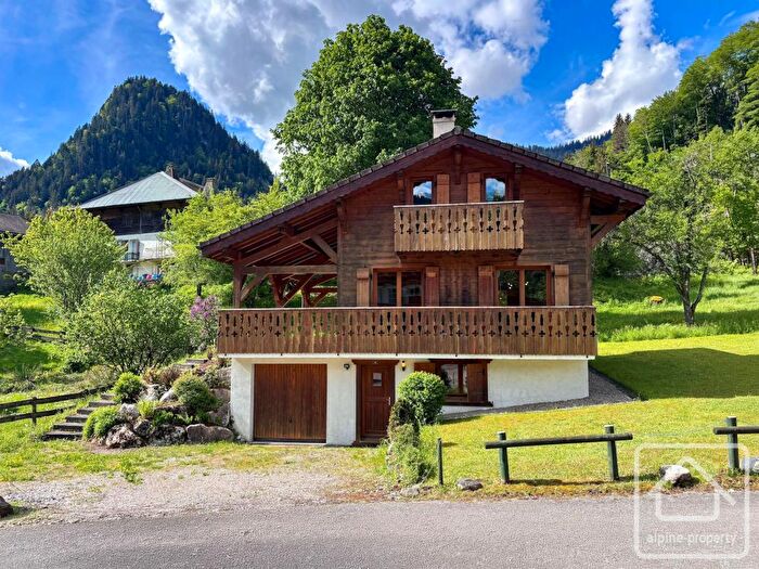 Saint-Jean-d'Aulps : Maison 5 pièces à vendre