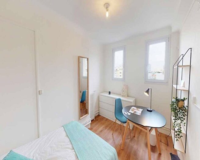 Clichy-Batignolles, Paris 17ème arrondissement : Appartement 4 pièces à louer