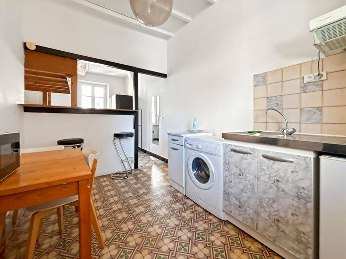 Appartement à louer - Lodi, Marseille ème arrondissement - 2 pièces - 1 chambre