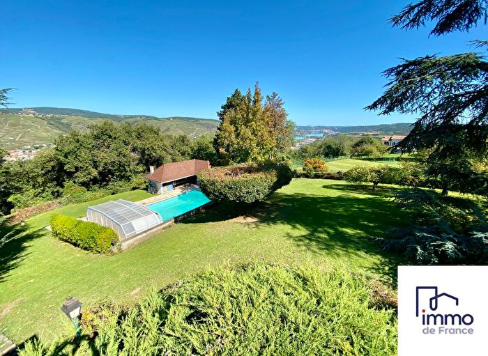 Maison 7 pièces à Reventin-Vaugris, à vendre