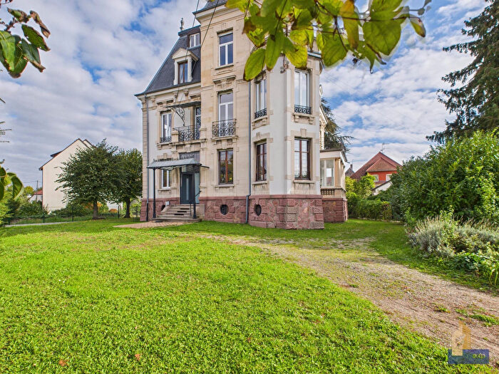 Maison à vendre - Soultz-Haut-Rhin - 17 pièces - 11 chambres