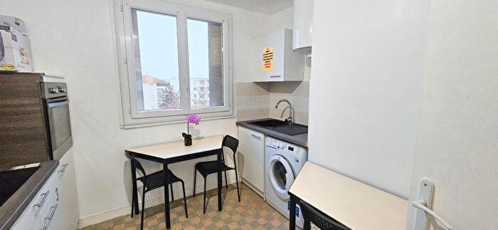 Appartement à louer - Lyon e , Monplaisir - 4 pièces - 3 chambres