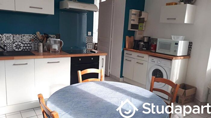 Appartement à louer - Montbernage-Pont Neuf, Poitiers - 1 pièce - 1 chambre