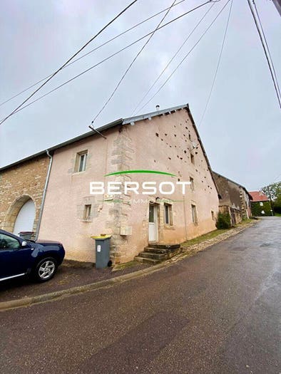 Maison 5 pièces à louer à Noroy-le-Bourg
