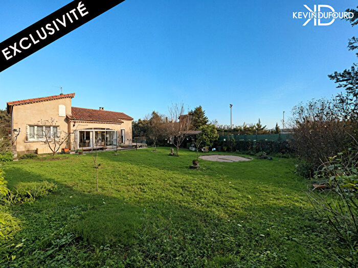 Maison à vendre - Aubenas, Pont dAubenas - 8 pièces - 5 chambres