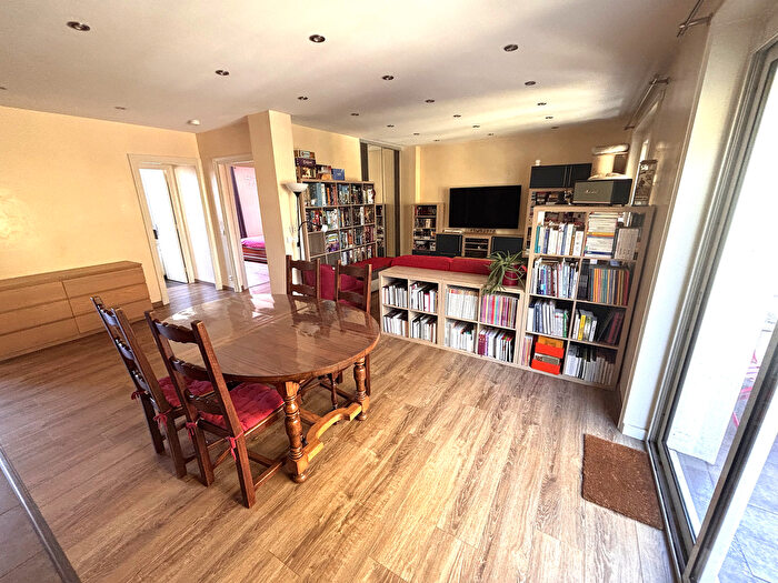 Appartement à vendre - Givors, Canal - 4 pièces - 2 chambres