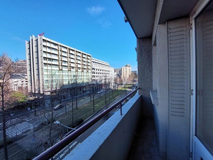 Appartement à louer - Allies-Clos dOr, Grenoble - 4 pièces