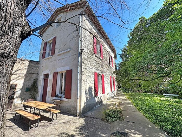Maison à vendre - Avignon, Montfavet - 6 pièces - 4 chambres