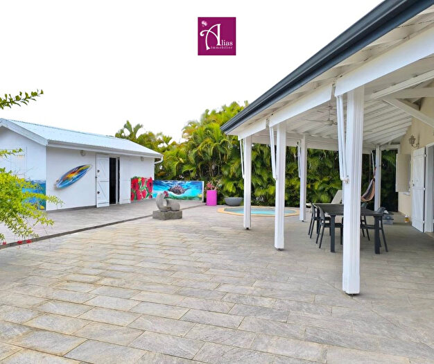 Maison 5 pièces à Baie-Mahault, à louer
