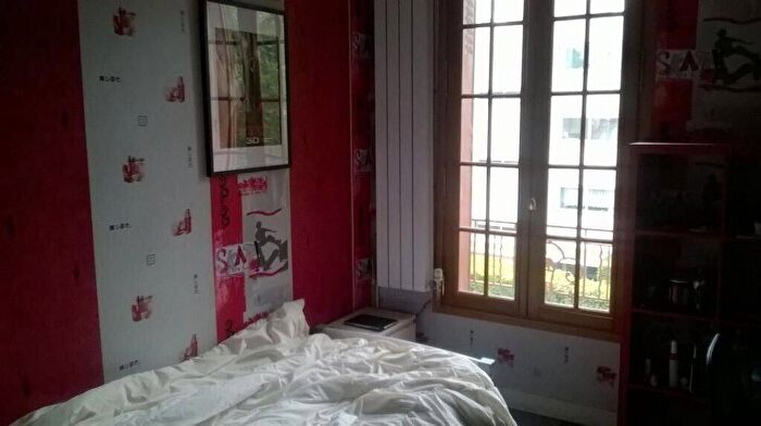 Bas Guichet-Centre Est, Orsay : Appartement 1 pièce à louer