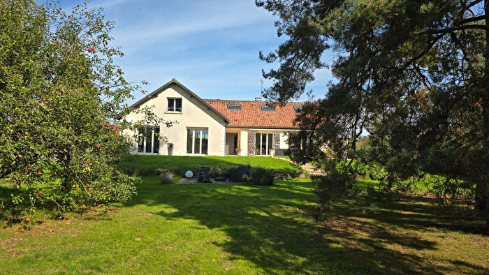 Maison à vendre - Boullay-les-Troux - 8 pièces - 5 chambres