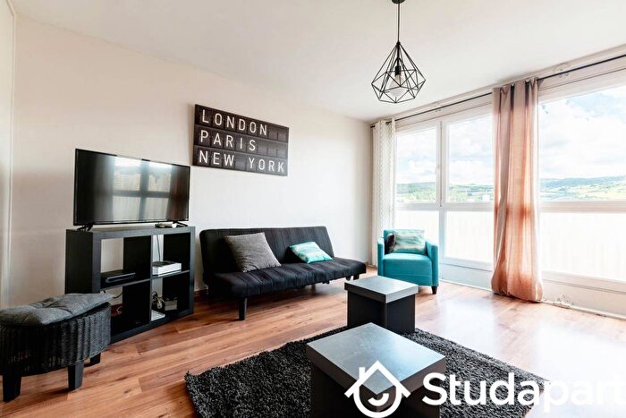 Appartement à louer - Badouillère-Saint Roch-Valbenoîte, Saint-Étienne - 1 pièce - 3 chambres