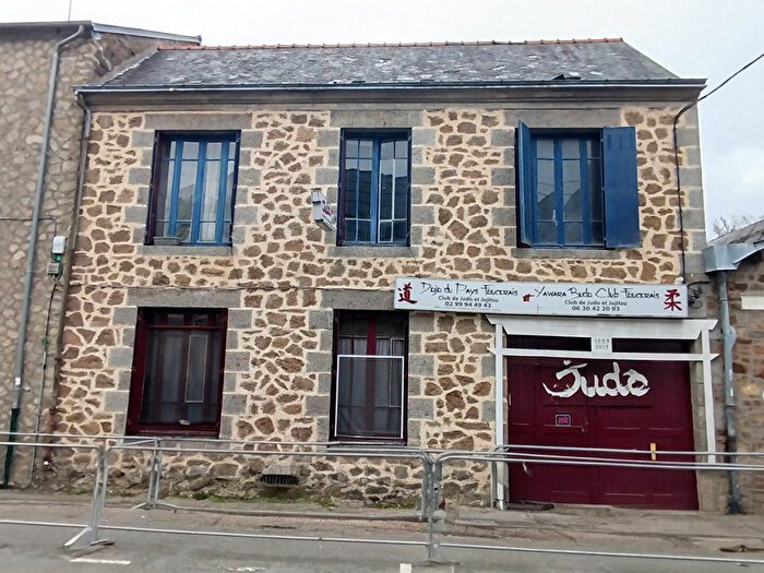 Maison à vendre - Fougères, Paron, Orières, Ecartelée, Bonabry - 9 pièces - 2 chambres