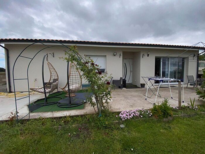 Maison à vendre - Berson - 5 pièces - 4 chambres