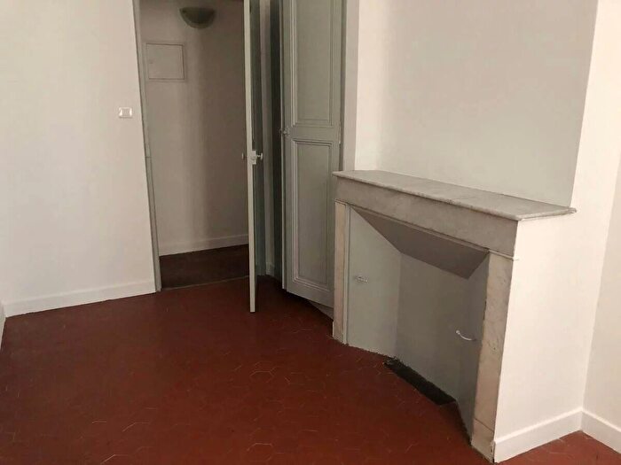 Centre Ville, Aix-en-Provence : Appartement 4 pièces à louer